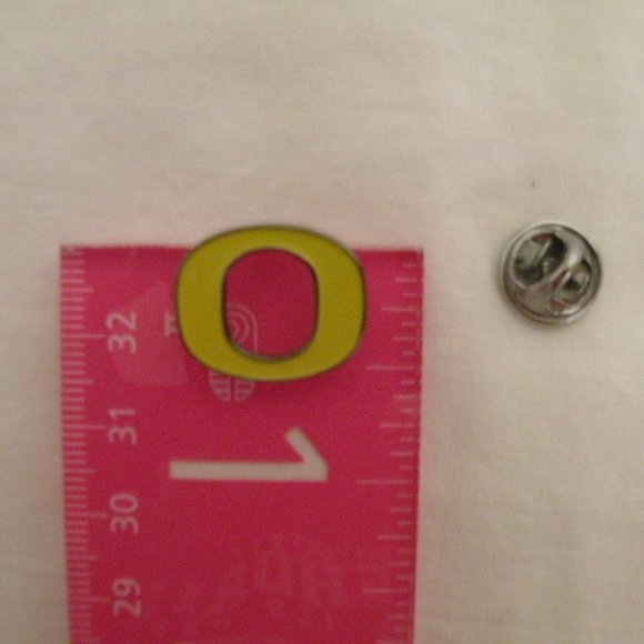 Oregon Ducks | Jewelry | Oregon Duck Pendent | Poshmark